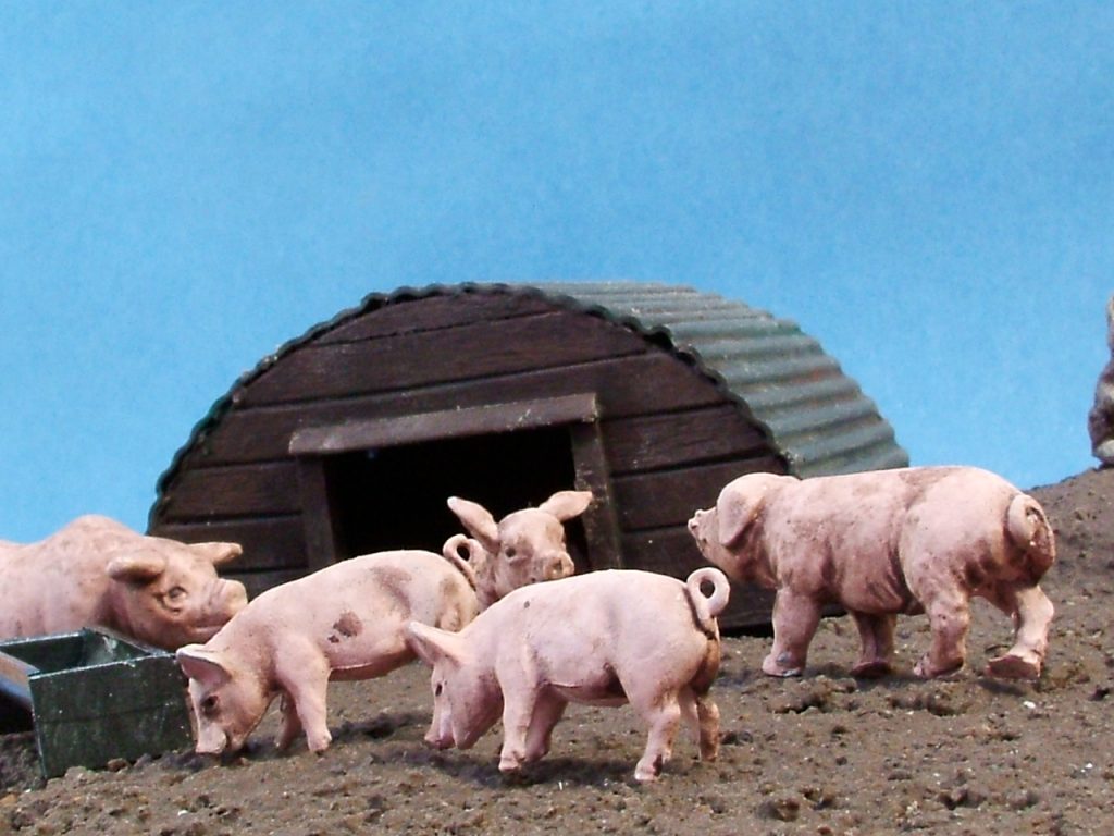 PVW010 Pig Shed Kit with Pigs and trough – Carnforth Models Train Sets ...
