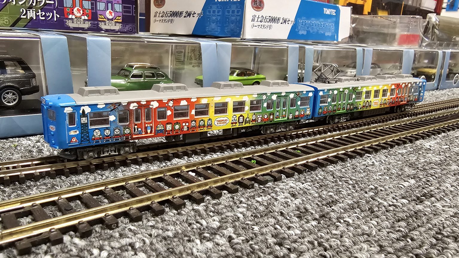 Tomytec Thomas liveried unit fitted with Kato chasis – Carnforth Models ...